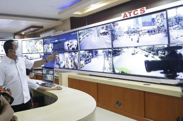 Unik! Wali Kota Semarang Kenalkan Ronda Online Melalui Sistem CCTV ...