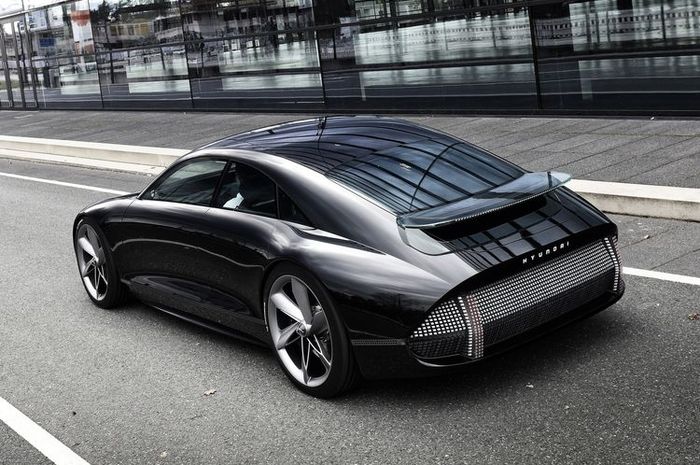 Perkembangan Massive Mobil Listrik di Indonesia, Masyarakat Harus ...