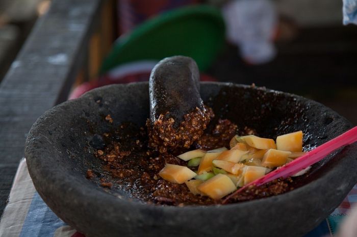 Aneka Rujak Nusantara yang Patut Dicoba Rasa Otentiknya - Sonora.id