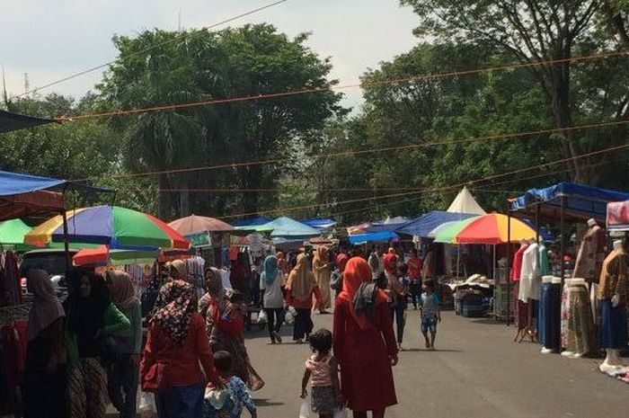 Dua Tahun Vakum, Pasar Sabtu & Minggu di Alun-alun Karanganyar Akan ...