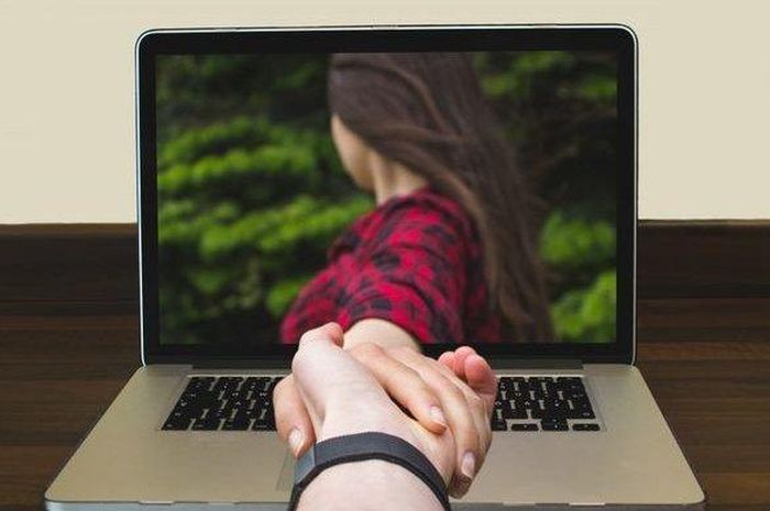 Hubungan Tetap Awet Meski LDR, Lakukan 5 Tips Sederhana Ini! - Sonora.id