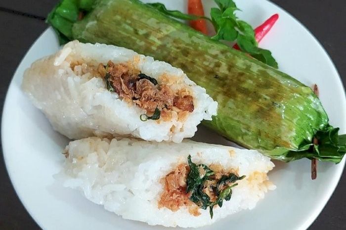 12 Makanan Khas Makassar yang Bikin Lidah Bergoyang, Enggak Cuma Coto ...