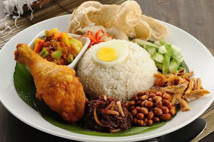 11 Sajian Nasi Khas Nusantara dari Berbagai Daerah - Sonora.id