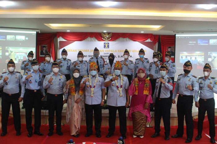 Sertijab dan Pisah Sambut Kepala Kantor Wilayah Kementerian Hukum dan HAM Kalsel - Sonora.id