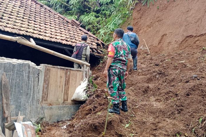 Curah Hujan Tinggi, Kabupaten Cilacap Dilanda Kejadian Bencana ...