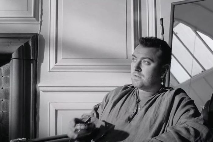 Lirik Lagu ‘Love Me More’ - Sam Smith, Lengkap dengan Terjemahan - Sonora.id