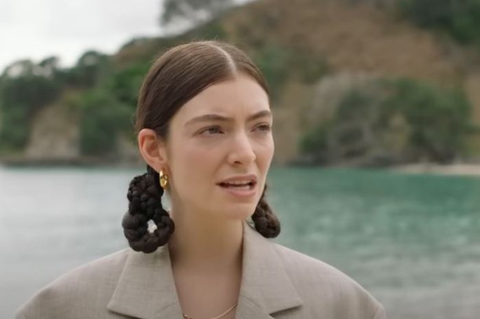 Lirik Lagu ‘The Path’ - Lorde, I just hope the sun will show us the ...