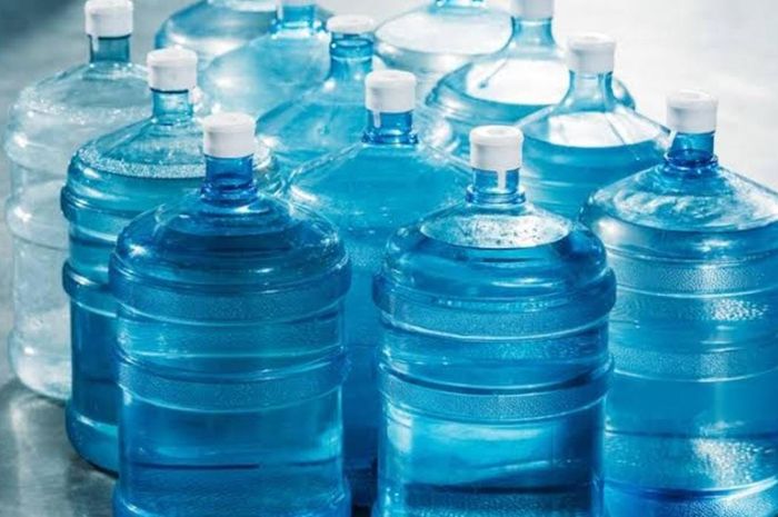 Banyak Dilakukan Masyarakat, Apakah Penggunaan Galon Isi Ulang Aman ...