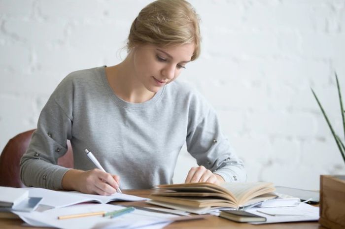 11 Contoh Teks Editorial Singkat beserta Strukturnya, Lengkap! - Sonora.id 11 Contoh Teks Editorial Singkat beserta Strukturnya, Lengkap! - Sonora.id