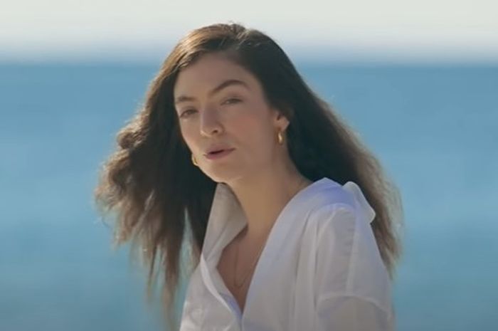 Lirik Lagu ‘Oceanic Feeling’ - Lorde, Lengkap dengan Terjemahan - Sonora.id