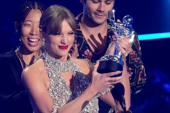 Daftar Lengkap Pemenang MTV VMA 2022, Taylor Swift Menang Video of the Year! - Sonora.id