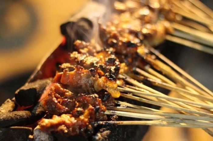 Kamu Wajib Coba! 5 Kuliner Sate Kere Paling Enak di Solo - Sonora.id