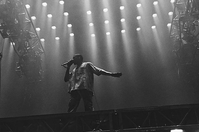 Lirik Lagu I Love Kanye Ye Yang Viral Di Tiktok Dengan Terjemahan Sonoraid