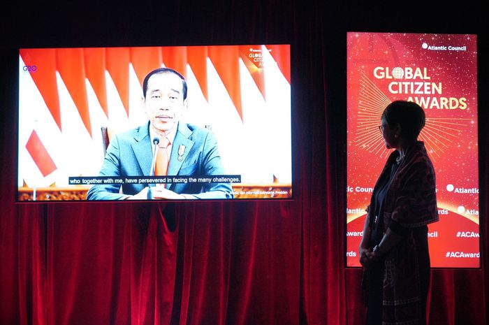 Presiden Jokowi Terima Penghargaan Bergengsi Global Citizen Award ...