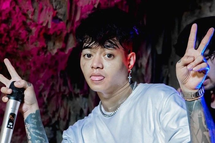 Isu Reza Arap Selingkuh, Bahkan Wendy Ikut Trending di Twitter - Sonora.id Isu Reza Arap Selingkuh, Bahkan Wendy Ikut Trending di Twitter - Sonora.id