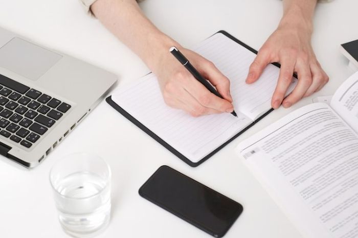 16 Contoh Kata Teknis, Lengkap Pengertian dan Penggunaannya! - Sonora.id