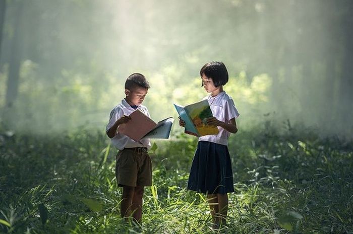 Kumpulan Pantun Betawi Lucu, Kocak Banget dan Bikin Ketawa Enggak ...