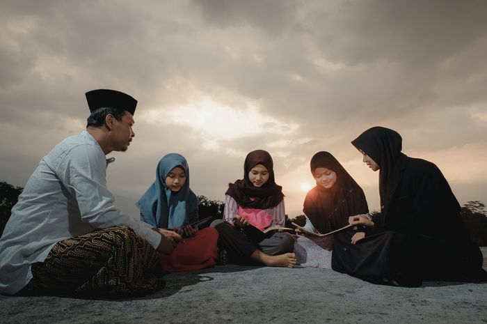 30 Pantun Agama Ini Penuh dengan Nasihat Bijak dan Menginspirasi ...