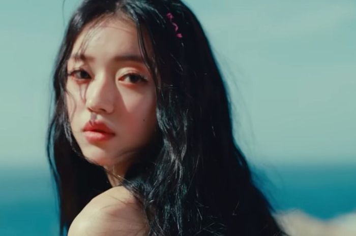 Lirik Lagu 'Lay Low' - YooA Oh My Girl, dengan Terjemahan - Sonora.id