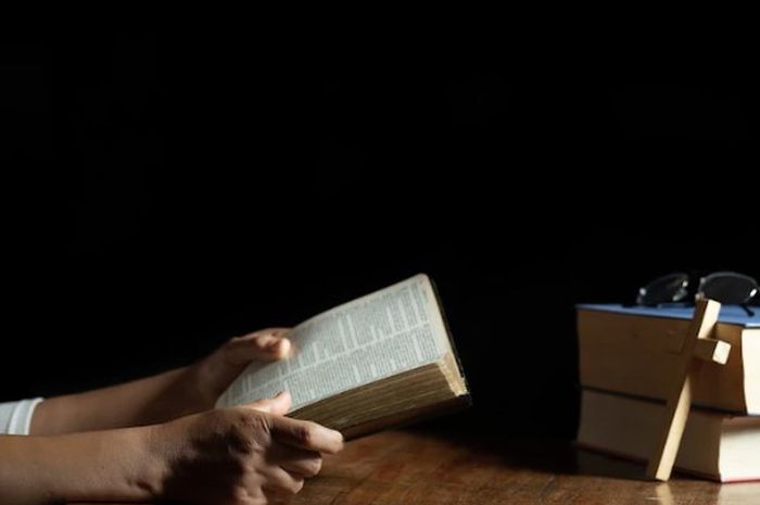 11 Doa Sebelum Pembacaan Alkitab, Mohon Hikmat dan Tuntunan Yesus ...