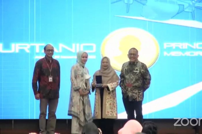 Berikan Penghargaan Bagi Periset di Bidang Penerbangan dan Antriksa ... Berikan Penghargaan Bagi Periset di Bidang Penerbangan dan Antriksa ...