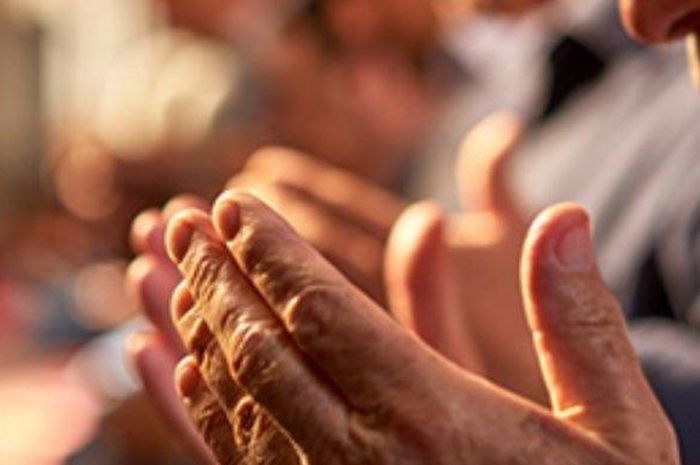 Doa Safar Perjalanan Agar Selamat Sampai Tujuan: Arab, Latin dan ...