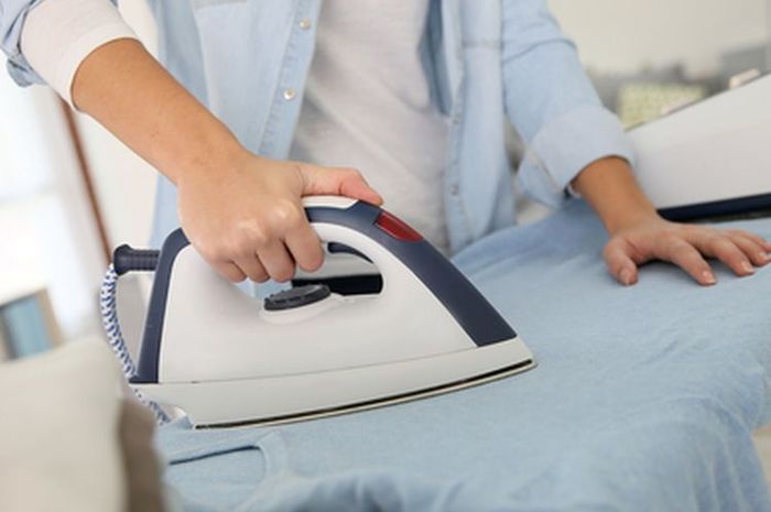 Pakaian Dijamin Rapi, Begini Cara Setrika Pakaian dengan Rapi dan Cepat ...