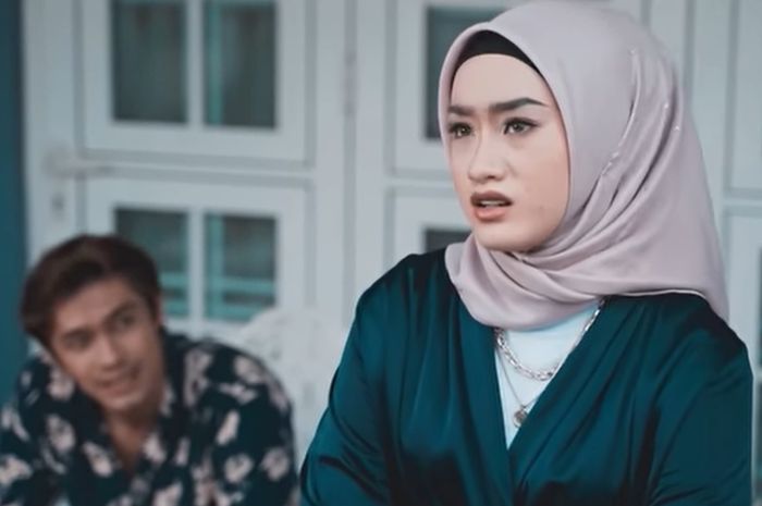 Lirik Lagu Sayunk I Love You - Chombi, Kenapa Awak Tak Cakap dari Mula ...