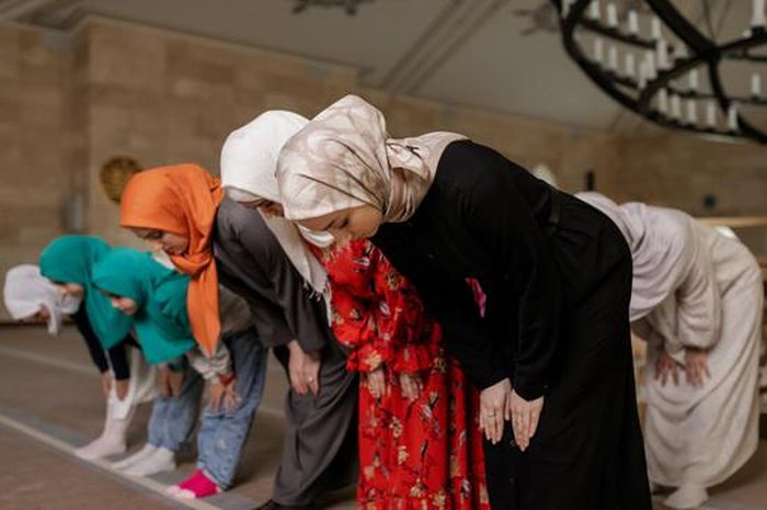 Bacaan Ruku dalam Shalat, Lengkap dengan Arab, Latin dan Artinya ...