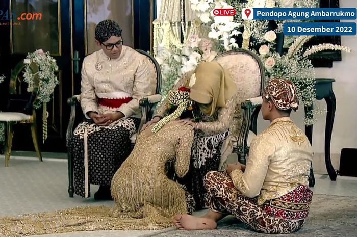 5 Contoh Teks Sungkeman Pernikahan yang Singkat Tapi Mengharukan ...