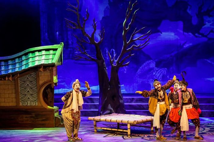 Contoh Teater Transisi Lengkap dengan Pengertian, Sejarah, dan Cirinya ...