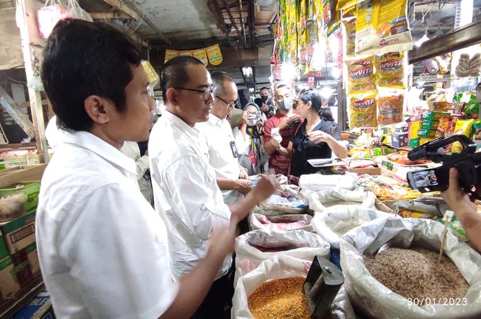 Bersama TPID Sumut, KPPU Kanwil I Sidak Pasar Tradisional Kota Medan ...