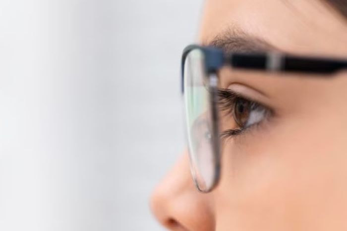 9 Ciri-ciri Mata Katarak, Berawal dari Sensitif pada Cahaya? - Sonora.id