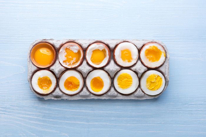 Cara Merebus Telur Setengah Matang yang Pasti Bakal Berhasil - Sonora.id
