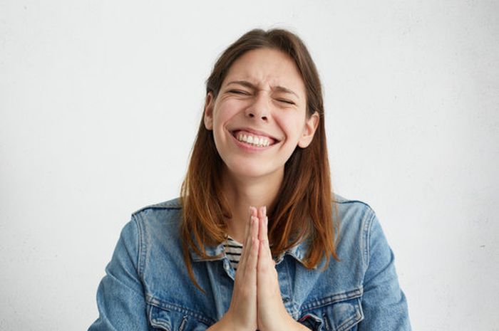 7 Contoh Dialog Expressing Apology, Lengkap dengan Terjemahannya ...