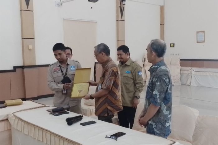 Biro Kerjasama dan Hubungan Masyarakat Kemendikbud Ristek RI mengadakan ... Biro Kerjasama dan Hubungan Masyarakat Kemendikbud Ristek RI mengadakan ...