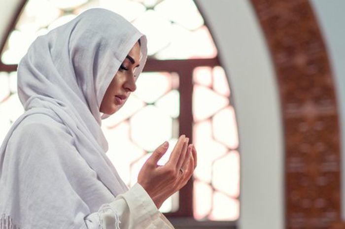 Sabar menurut Al-Quran: Jenis, Dalil, dan Keutamaannya - Sonora.id