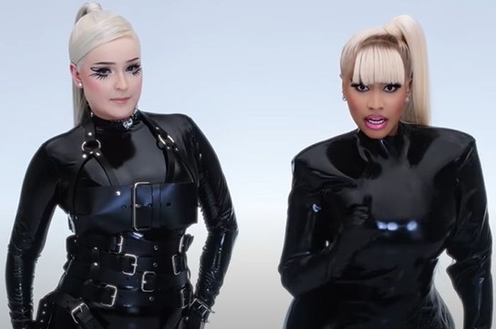 Lirik Lagu ‘Alone’ - Kim Petras feat Nicki Minaj, dengan Terjemahan ...