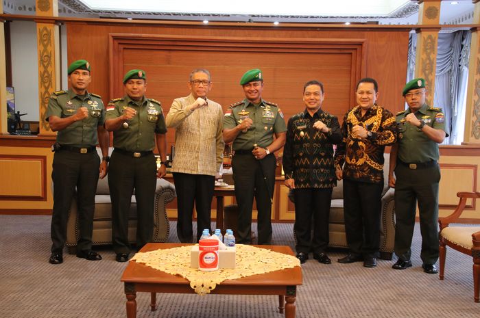 Silaturahim Pangdam XII/TPR di Kantor Gubernur Kalbar - Sonora.id