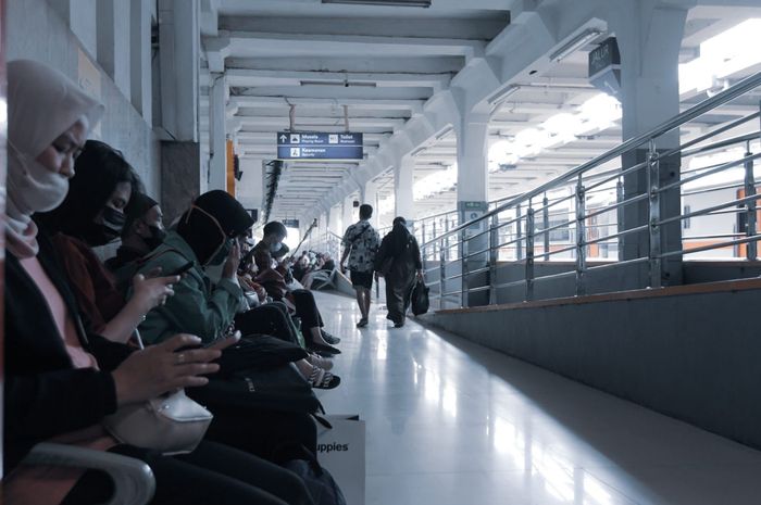 Hari Pertama Diaktifkan Stasiun Gedebage Berangkatkan Lebih dari 600 ...