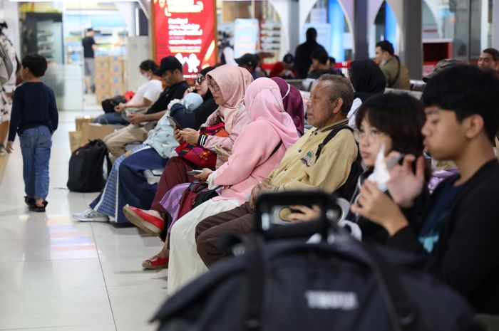 Momen Libur Idul Adha, Sudah Lebih dari 70 Ribu Tiket Api di Daop 2 Terjual - Sonora.id