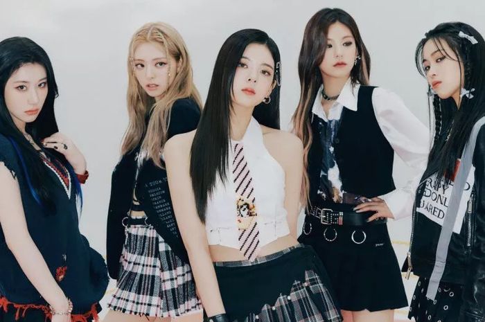 Lirik Lagu 'None of My Business' - ITZY dengan Hangul dan Terjemahan - Sonora.id