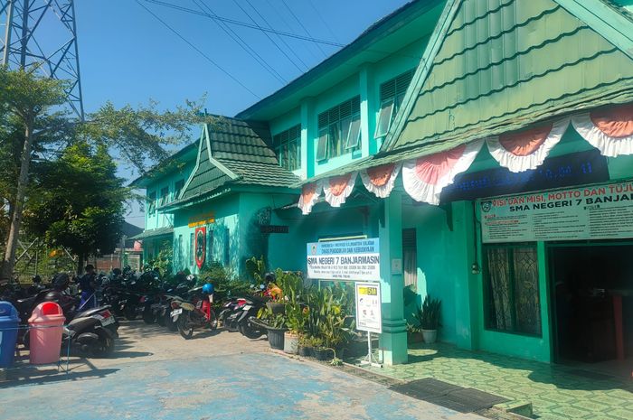 Kasus Penikaman Siswa SMAN 7 Banjarmasin: Refleksi Bagi Siswa dan Guru ... Kasus Penikaman Siswa SMAN 7 Banjarmasin: Refleksi Bagi Siswa dan Guru ...
