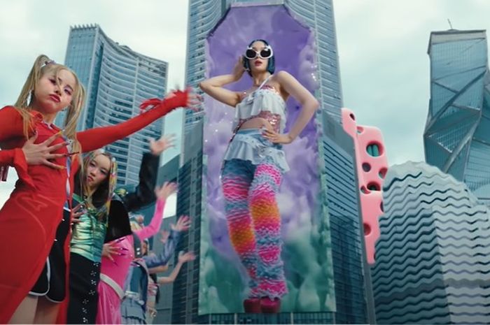 Lirik Lagu dan Terjemahan 'TGIF' Milik XG, Trending di YouTube - Sonora.id