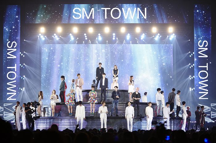 Lirik Lagu Dear My Family (SM Town), dengan Terjemahan Indonesia dan ...