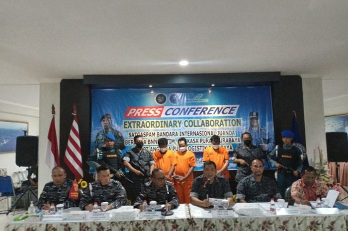 BNNP Jatim Ungkap Temuan Sabu Seberat 1,5 Kilo Lebih - Sonora.id BNNP Jatim Ungkap Temuan Sabu Seberat 1,5 Kilo Lebih - Sonora.id