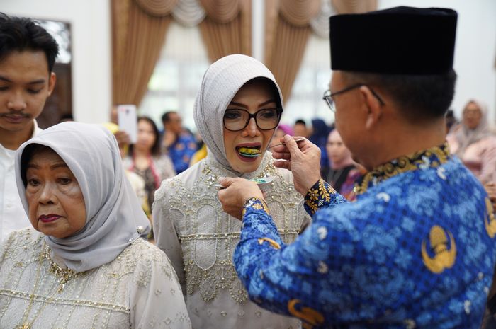 Wali Kota Pontianak Edi Kamtono Rayakan Ultah ke-60 - Sonora.id