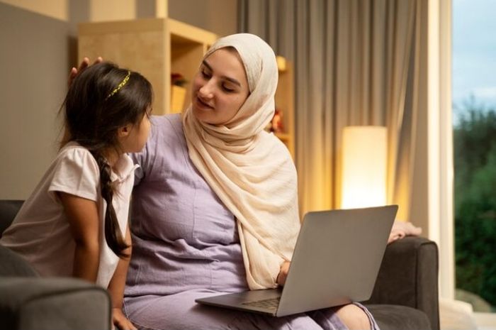 Hadist Tentang Surga di Bawah Telapak Kaki Ibu, Berikut Penjelasannya ...