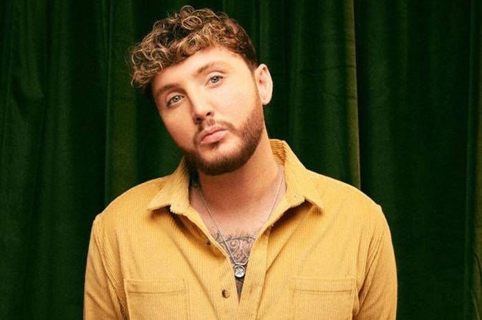 Makna Lagu Naked dari James Arthur - Sonora.id