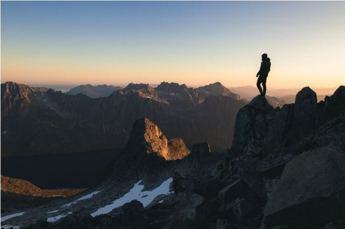 5 Doa Ketika Mendaki Gunung Lengkap: Arab, Latin dan Artinya, Amalkan ...